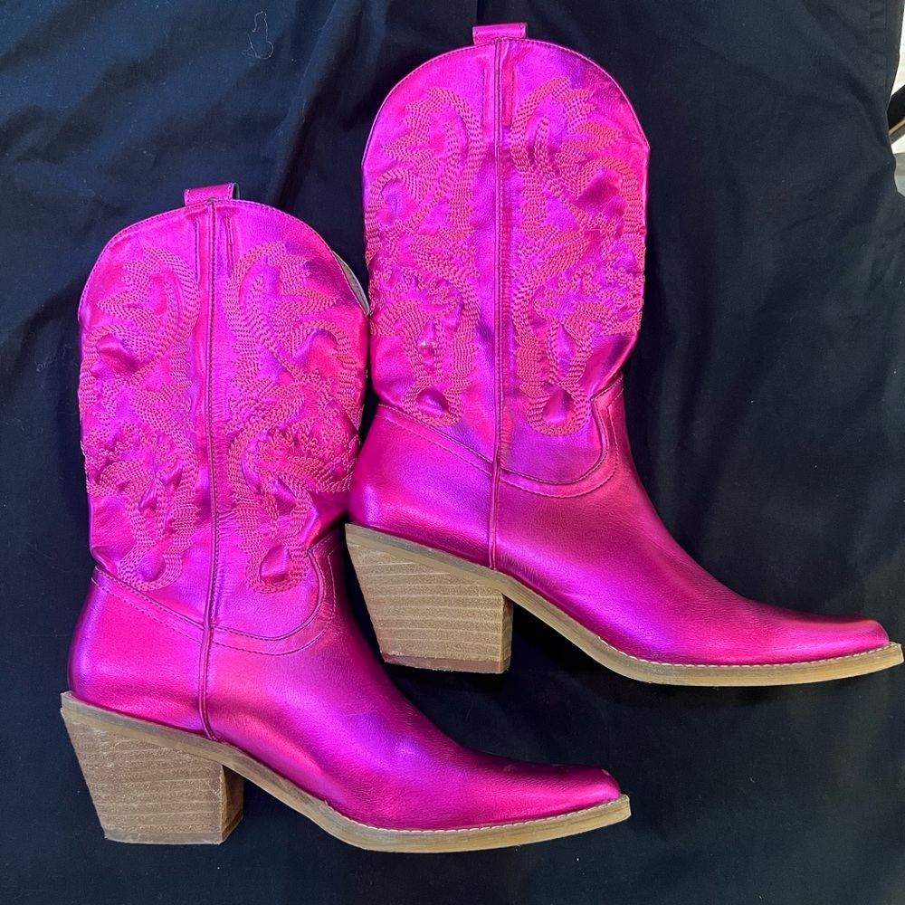 Neon Pink Metallic Cowgirl Boots - Gem